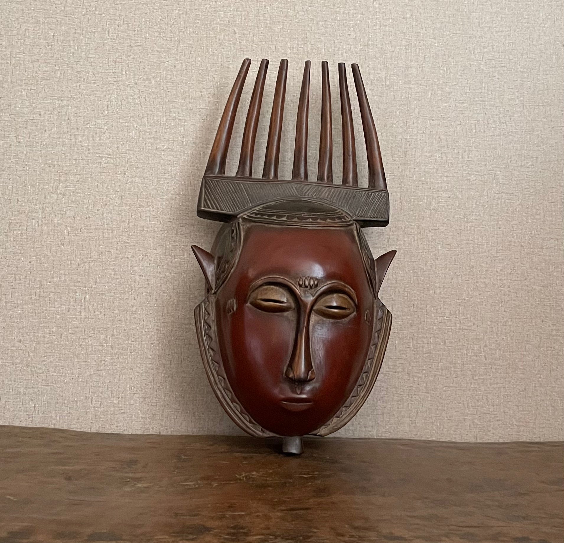 Hand-Carved Baule Comb Mask Art – African Plural Art